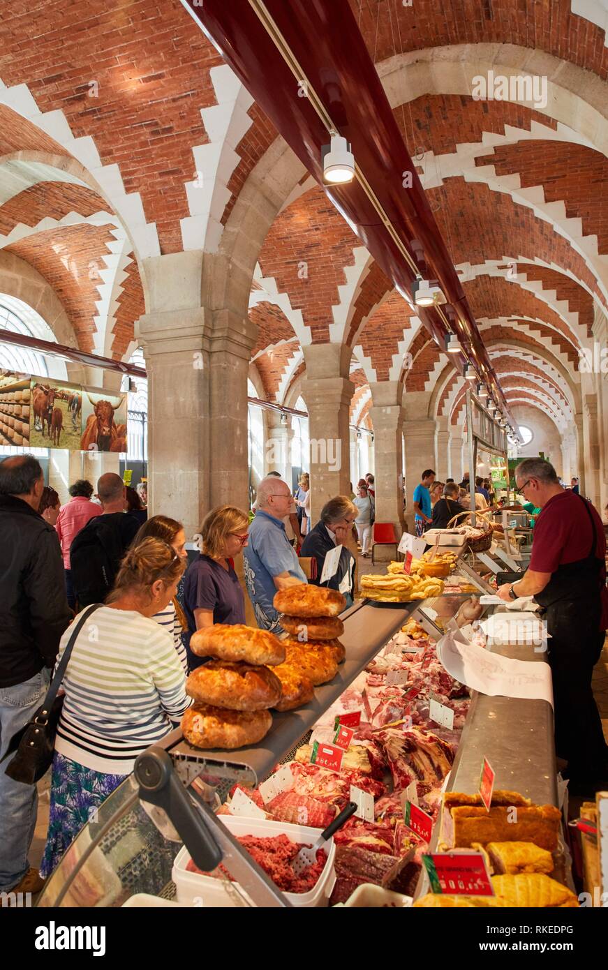 Burgundy market hi-res stock photography and images - Alamy