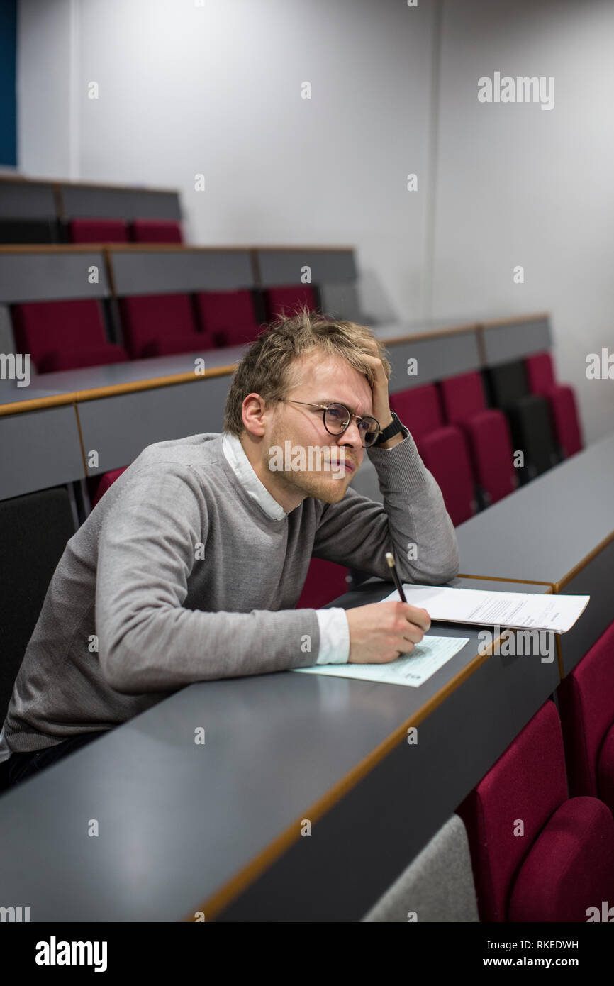 Mensa iq test hi-res stock photography and images - Alamy