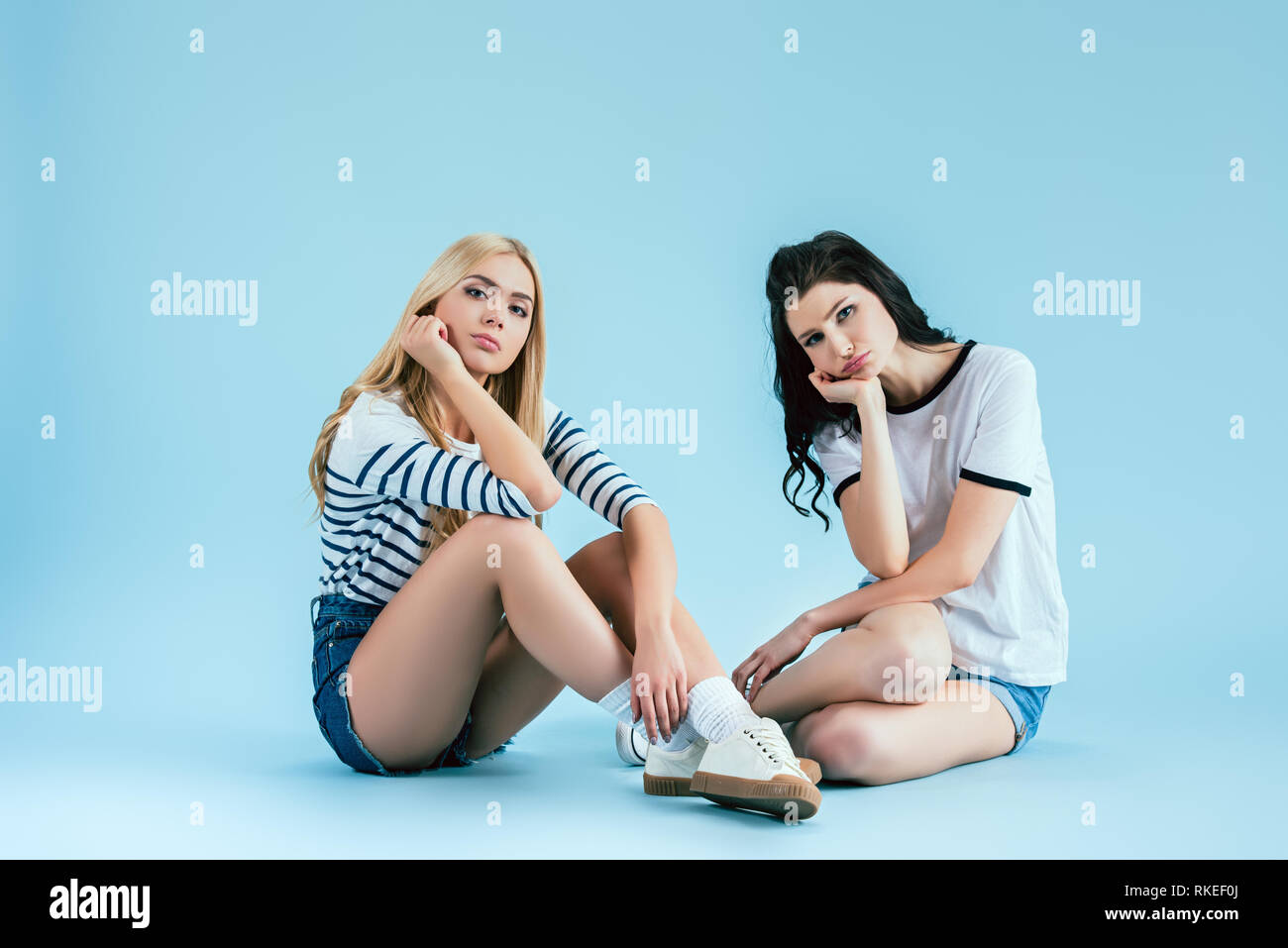 Bored girls hi-res stock photography and images - Alamy