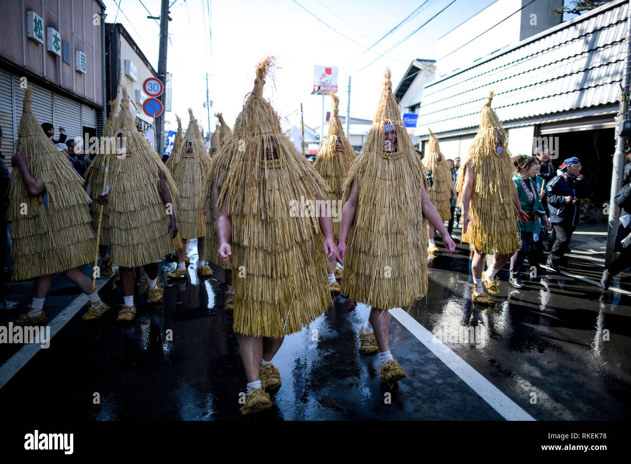 Japanese fire buckets hi-res stock photography and images - Alamy