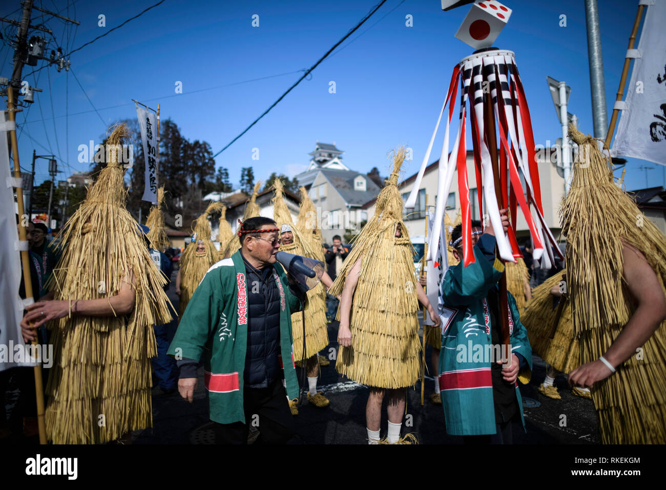 Japanese fire buckets hi-res stock photography and images - Alamy