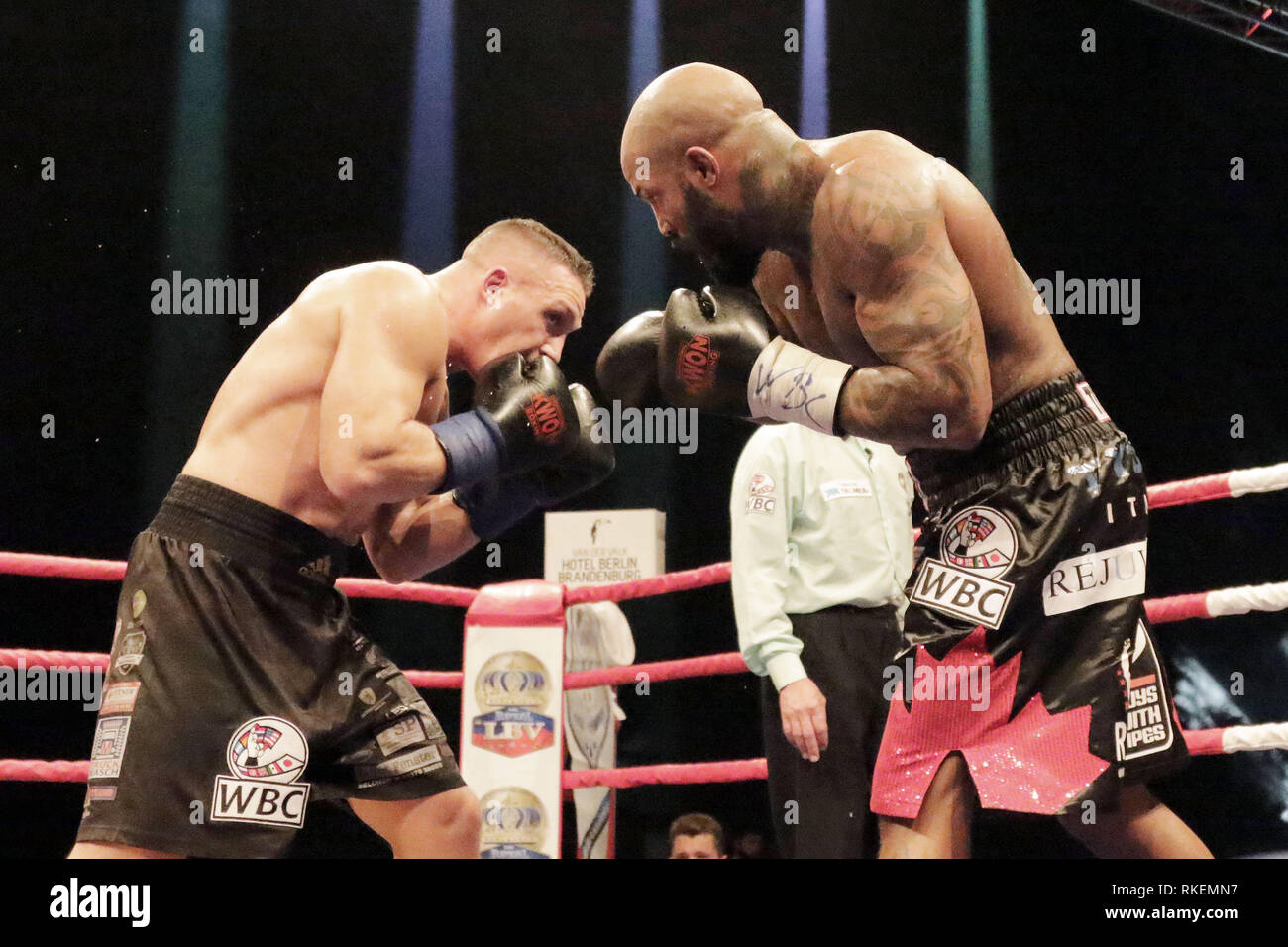 Berlin, Germany. 9th Jan, 2016. from left Nick HANNIG (GER), Ryan FORD ...