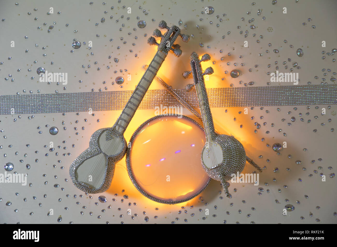 Persian musical instruments hi-res stock photography and images - Alamy