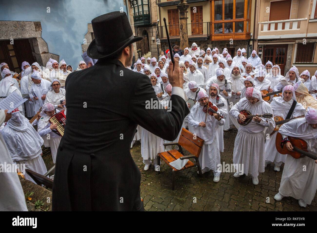 Mundaka carnival hi-res stock photography and images - Alamy