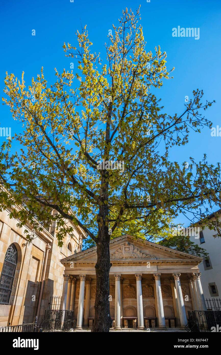 The tree of gernika hi-res stock photography and images - Alamy