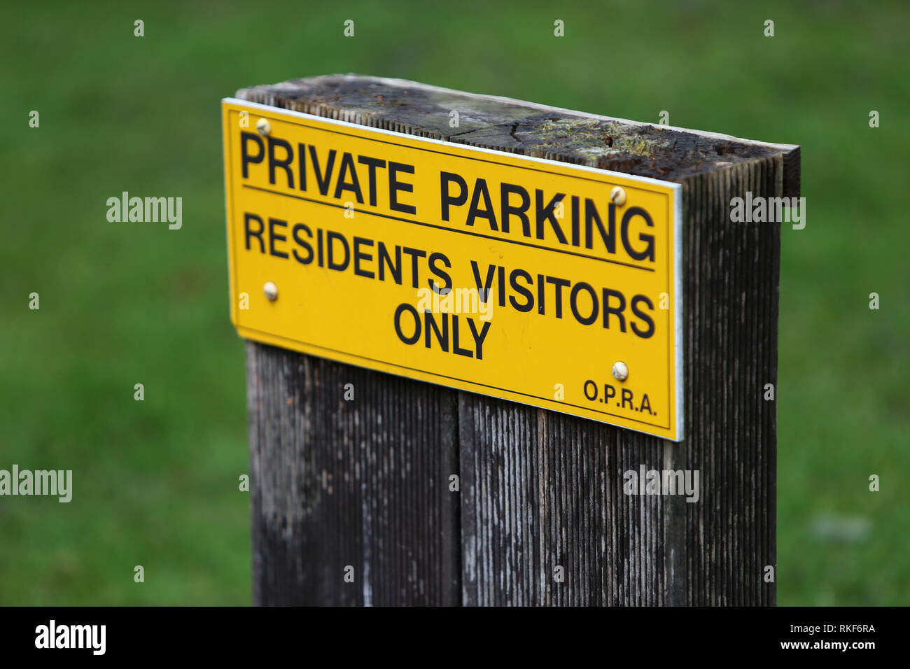 Residents visitors only hi-res stock photography and images - Alamy