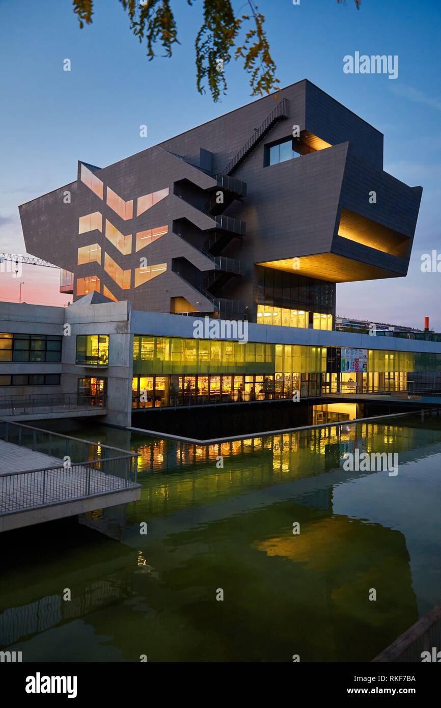 Design museum of barcelona hi-res stock photography and images - Alamy
