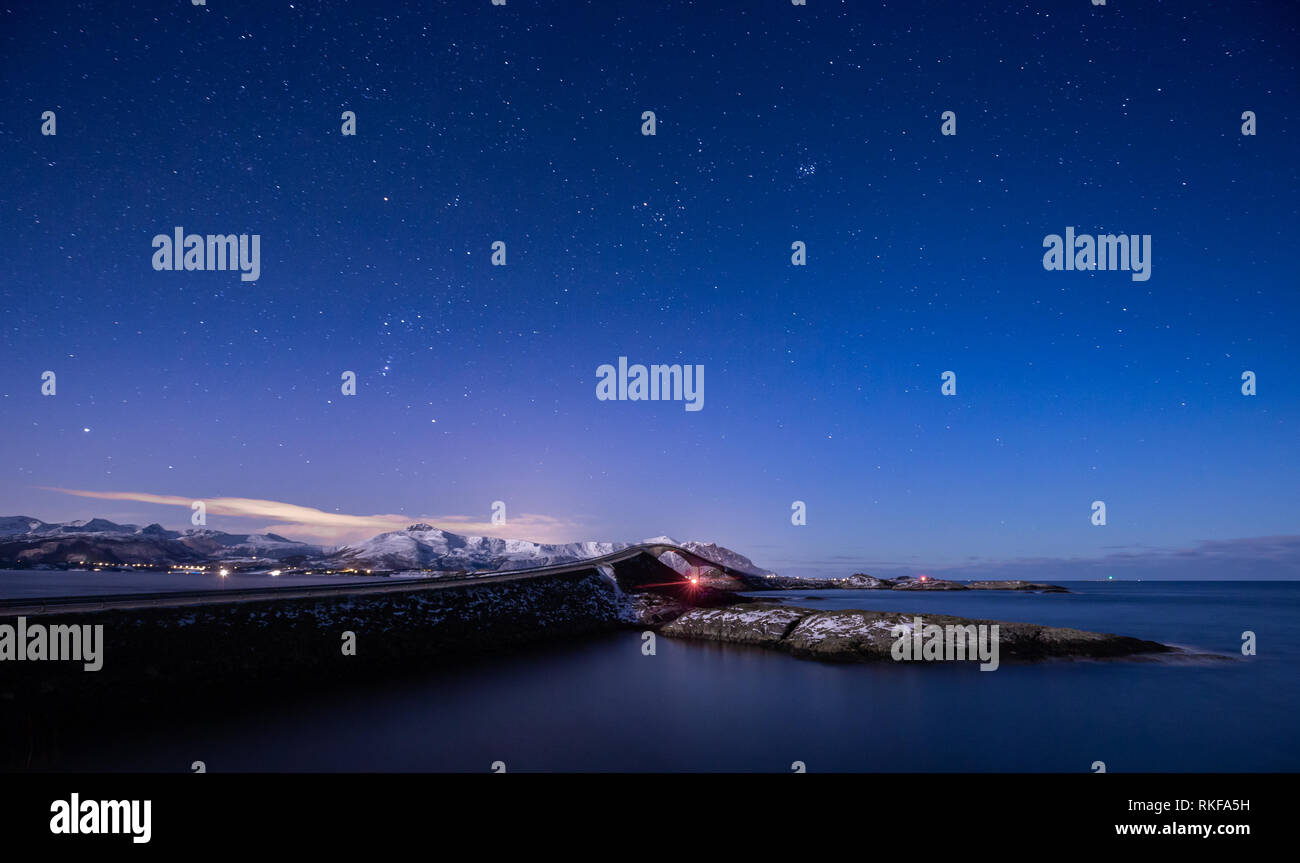 Night with the moon and view on the Atlantic Ocean Road ...