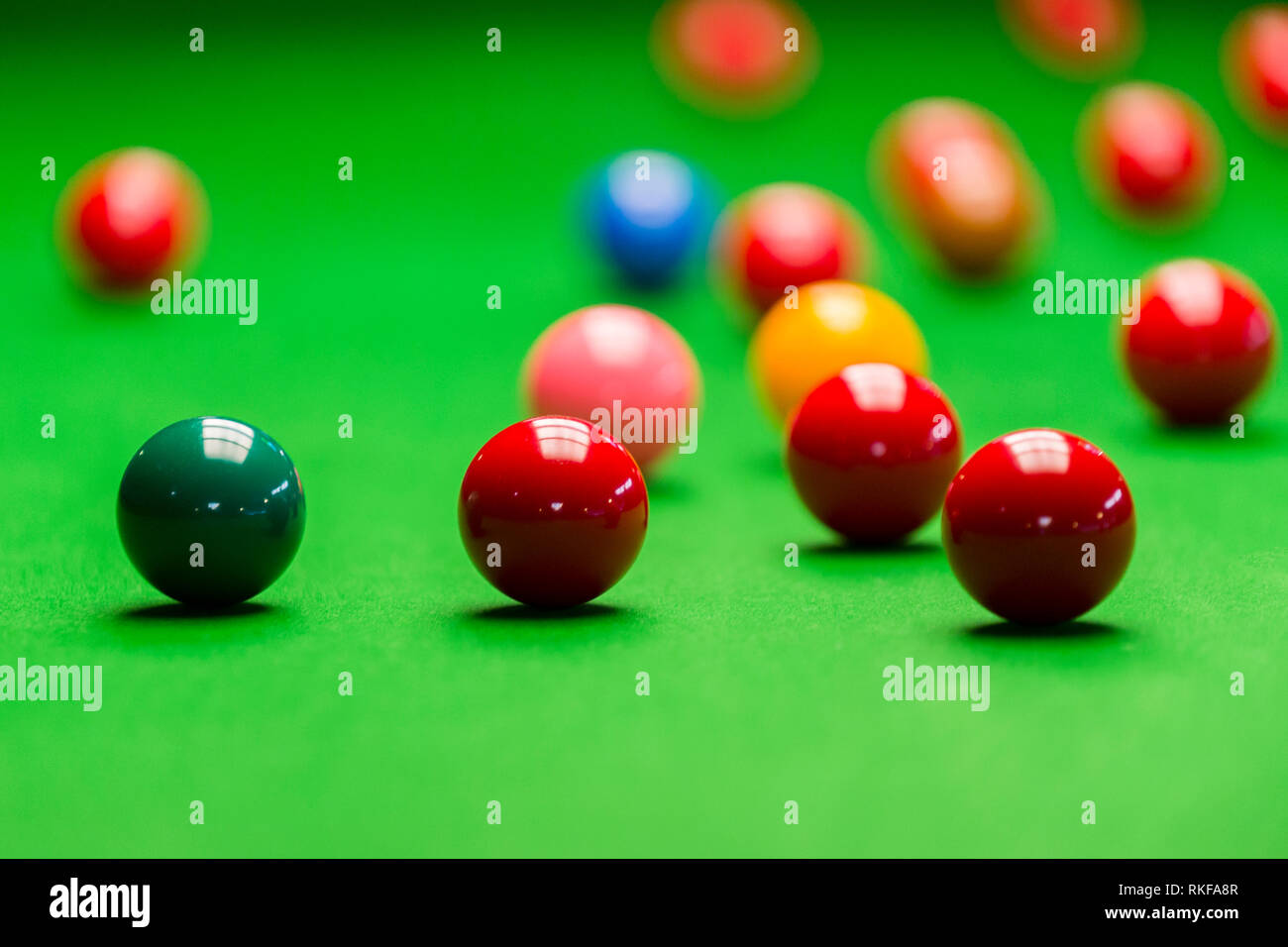 Snooker balls hi-res stock photography and images - Alamy