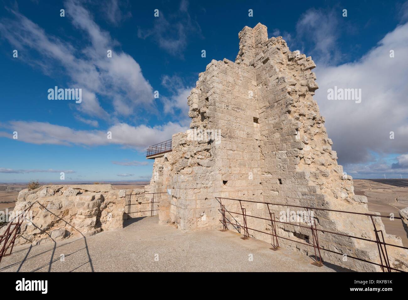 Castrojeriz castle hi-res stock photography and images - Alamy