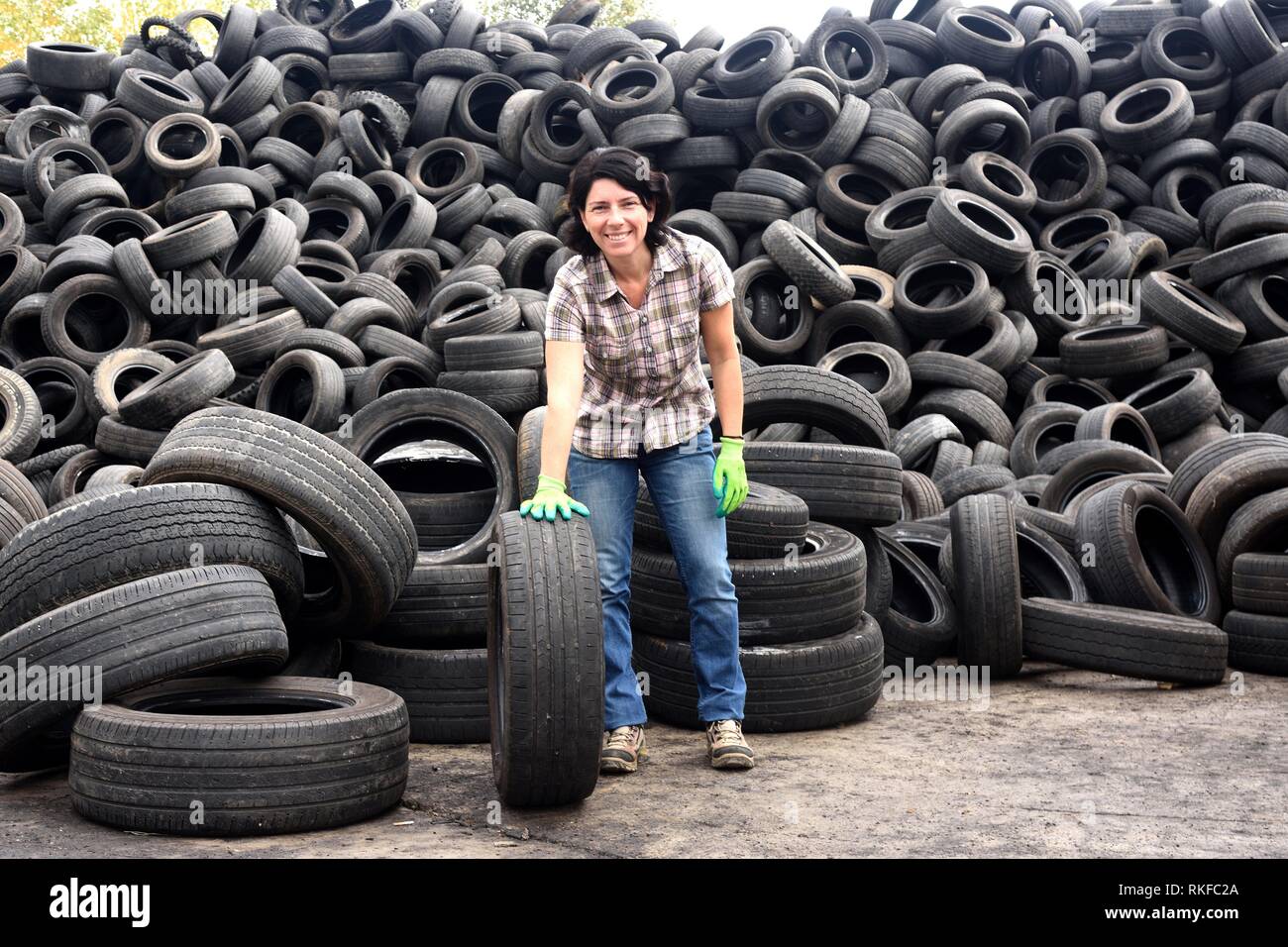 Tire Recycling Plant Stock Photos & Tire Recycling Plant Stock Images ...