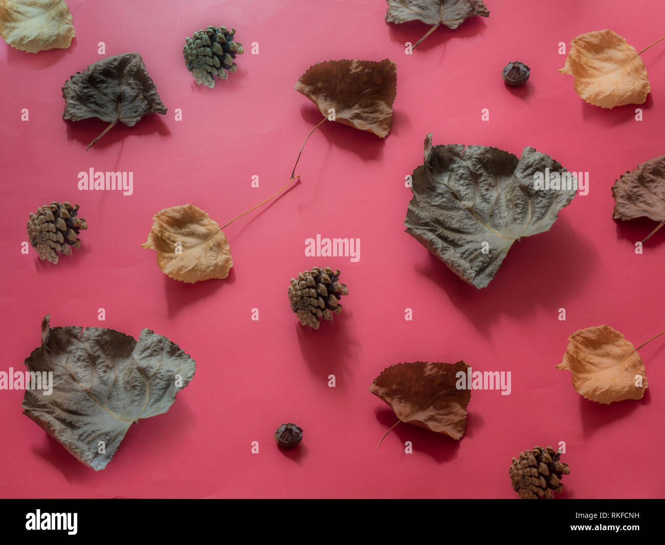 Red color pattern hi-res stock photography and images - Alamy