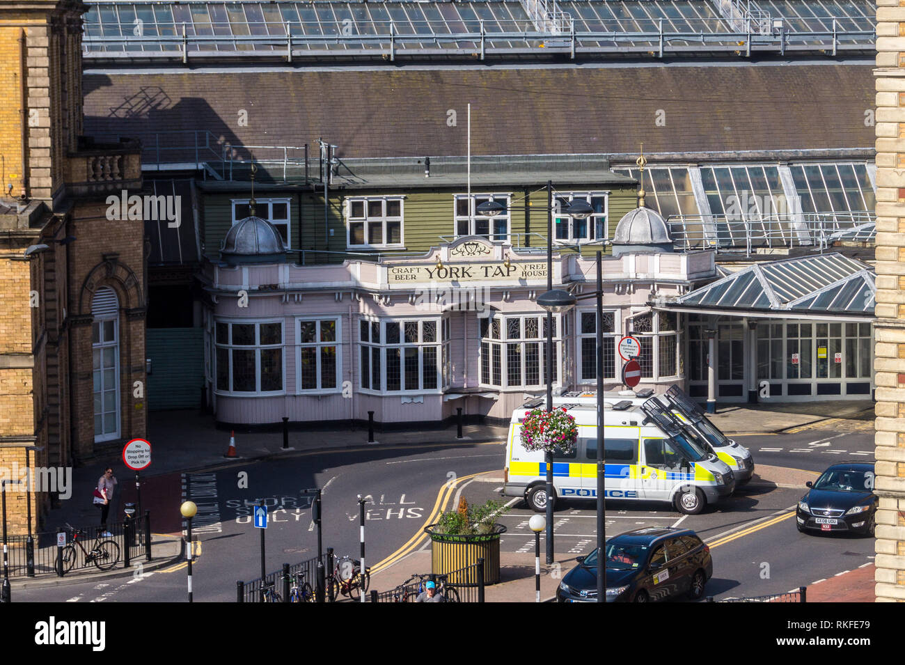 The York Tap Public House High Resolution Stock Photography and Images ...