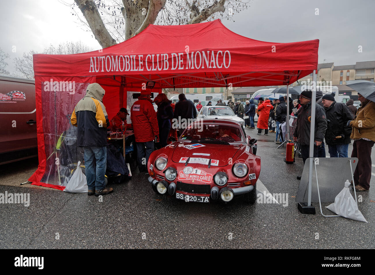 CREST, FRANCE, February 2, 2019 : A checkpoint for competitors in Crest ...