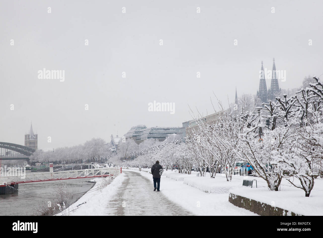 Cologne winter river hi-res stock photography and images - Alamy