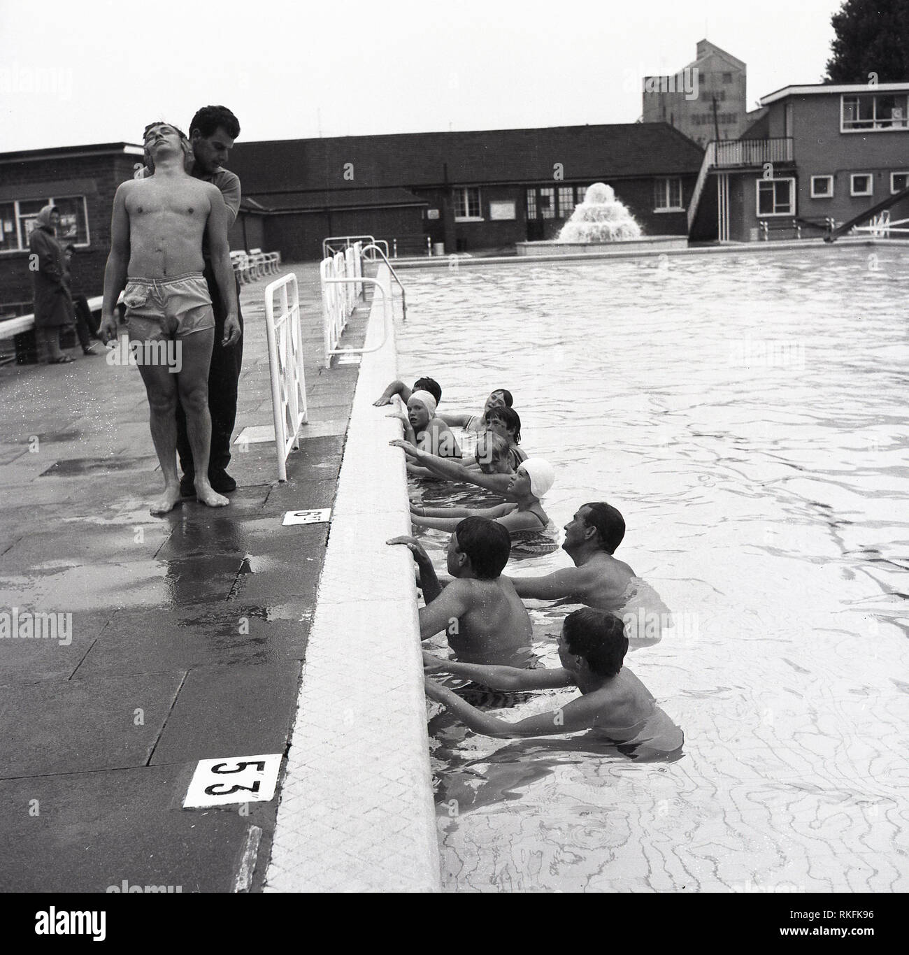 1967, historical, lifesaving class at the outdoor swimming pool or lido ...