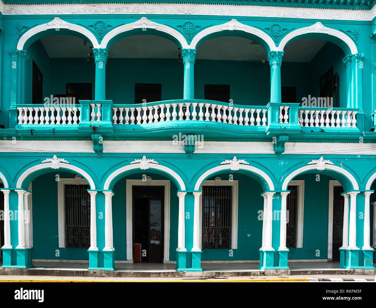 Neoclassical arcade hi-res stock photography and images - Alamy