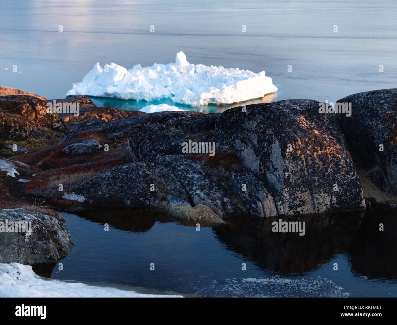 Warming arctic climate hi-res stock photography and images - Alamy