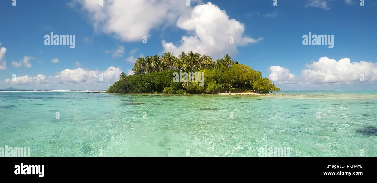 Lagoon islet hi-res stock photography and images - Alamy