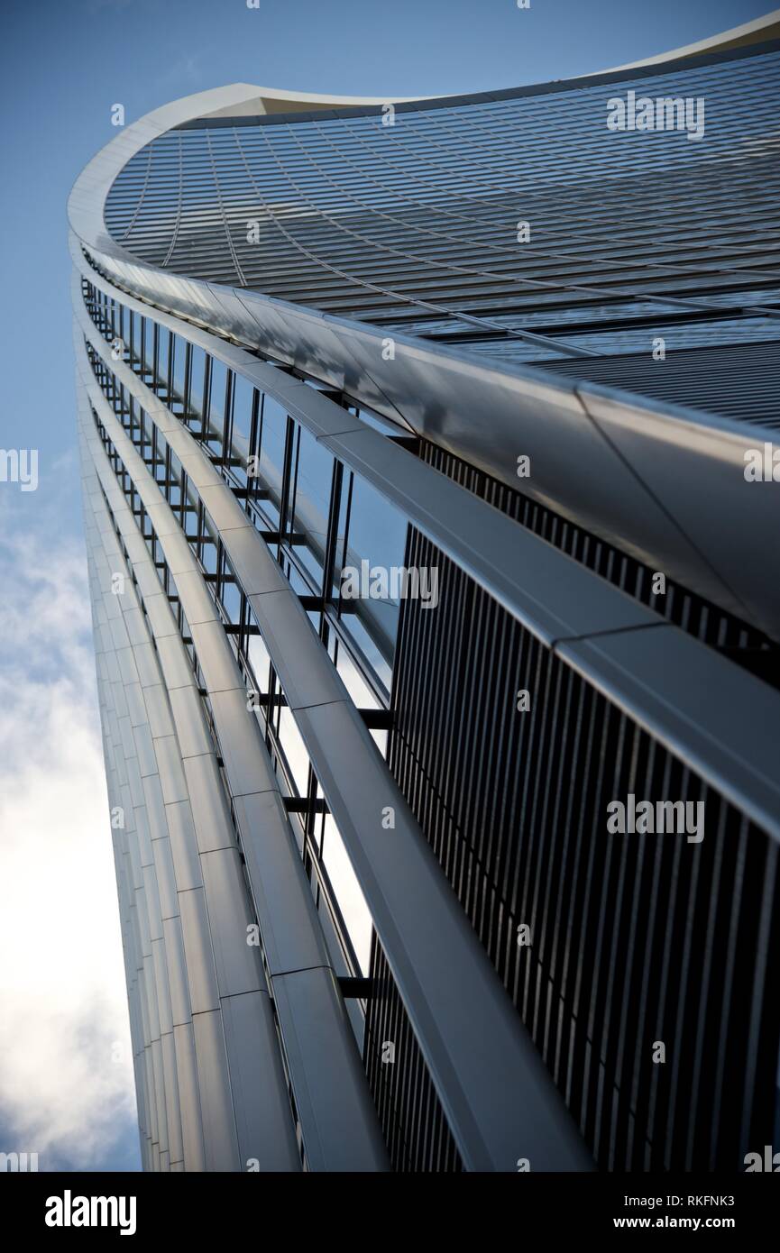 Looking up into the sky through skyscrapers hi-res stock photography ...
