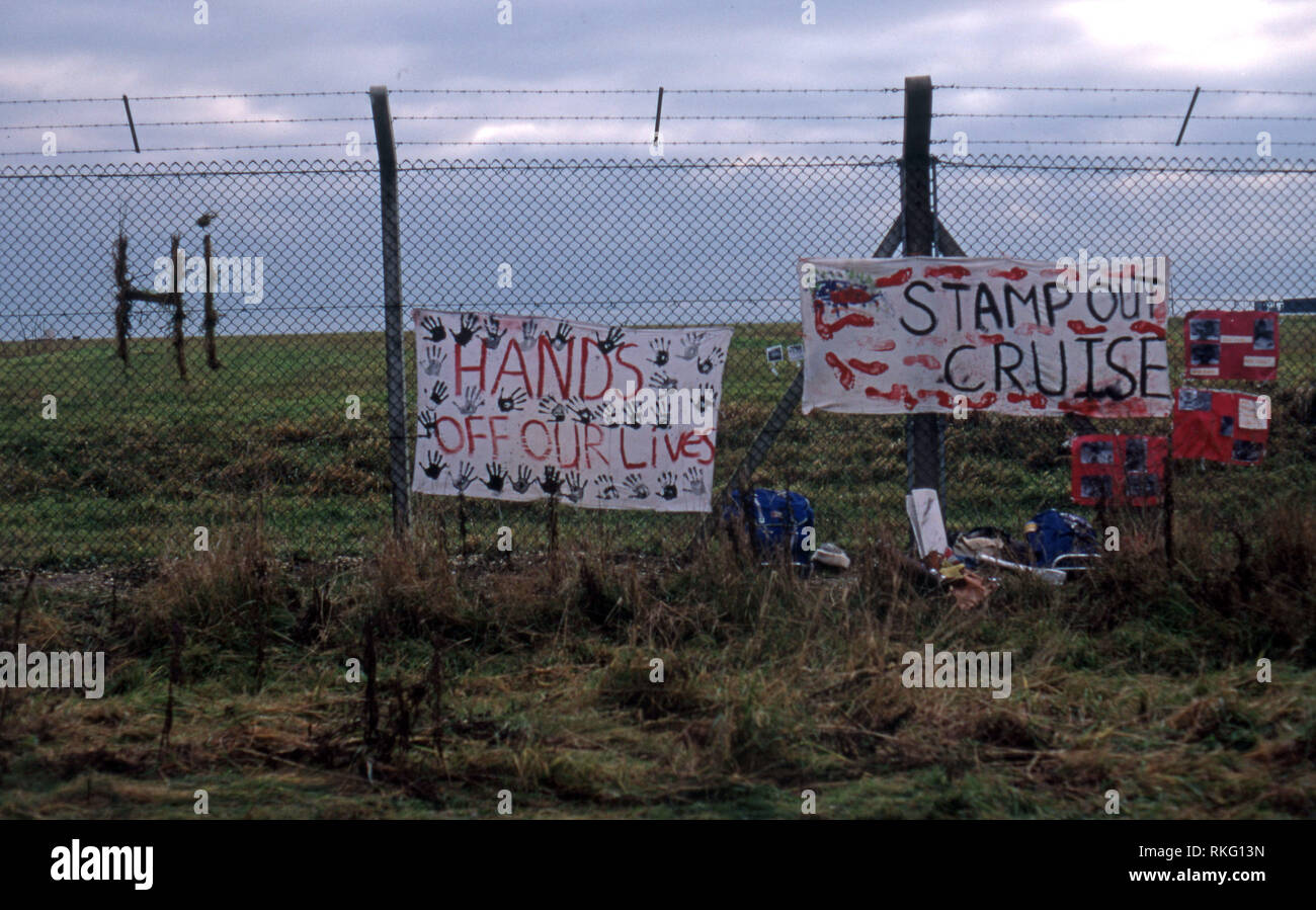 Greenham Common Women's Peace Camp where a fence was erected at America ...