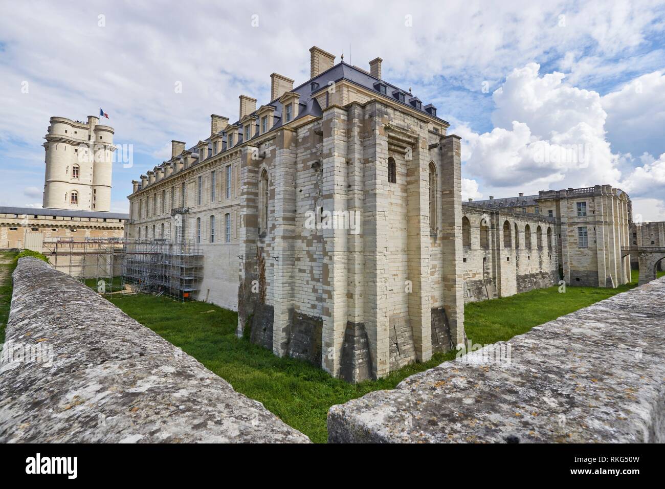 Vincennes and paris hi-res stock photography and images - Alamy
