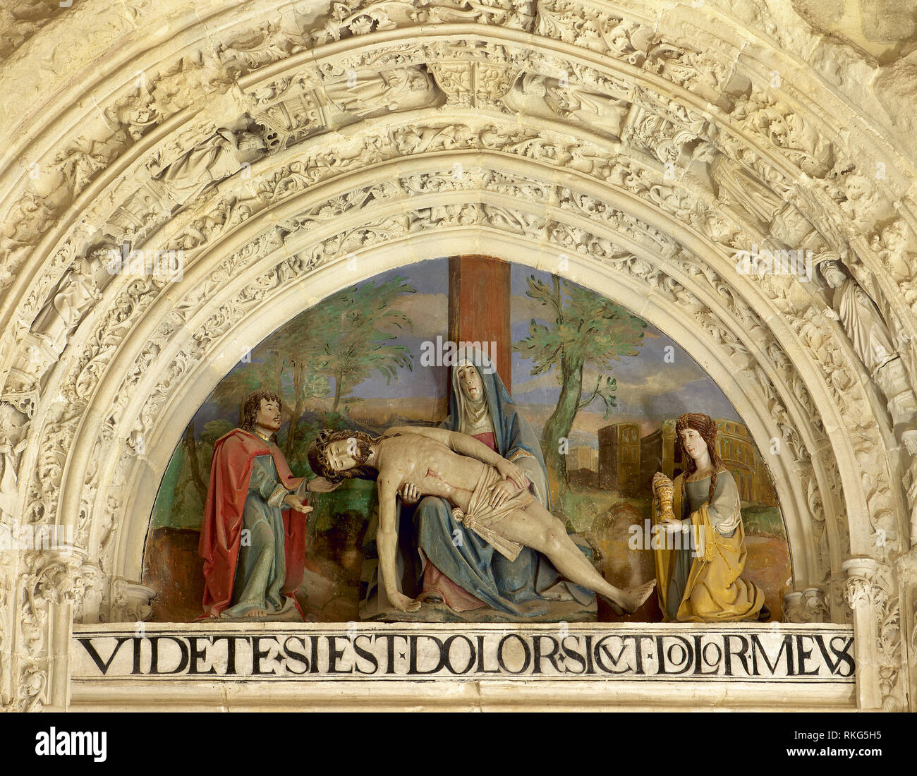 Tympanum and lintel gothic hi-res stock photography and images - Alamy