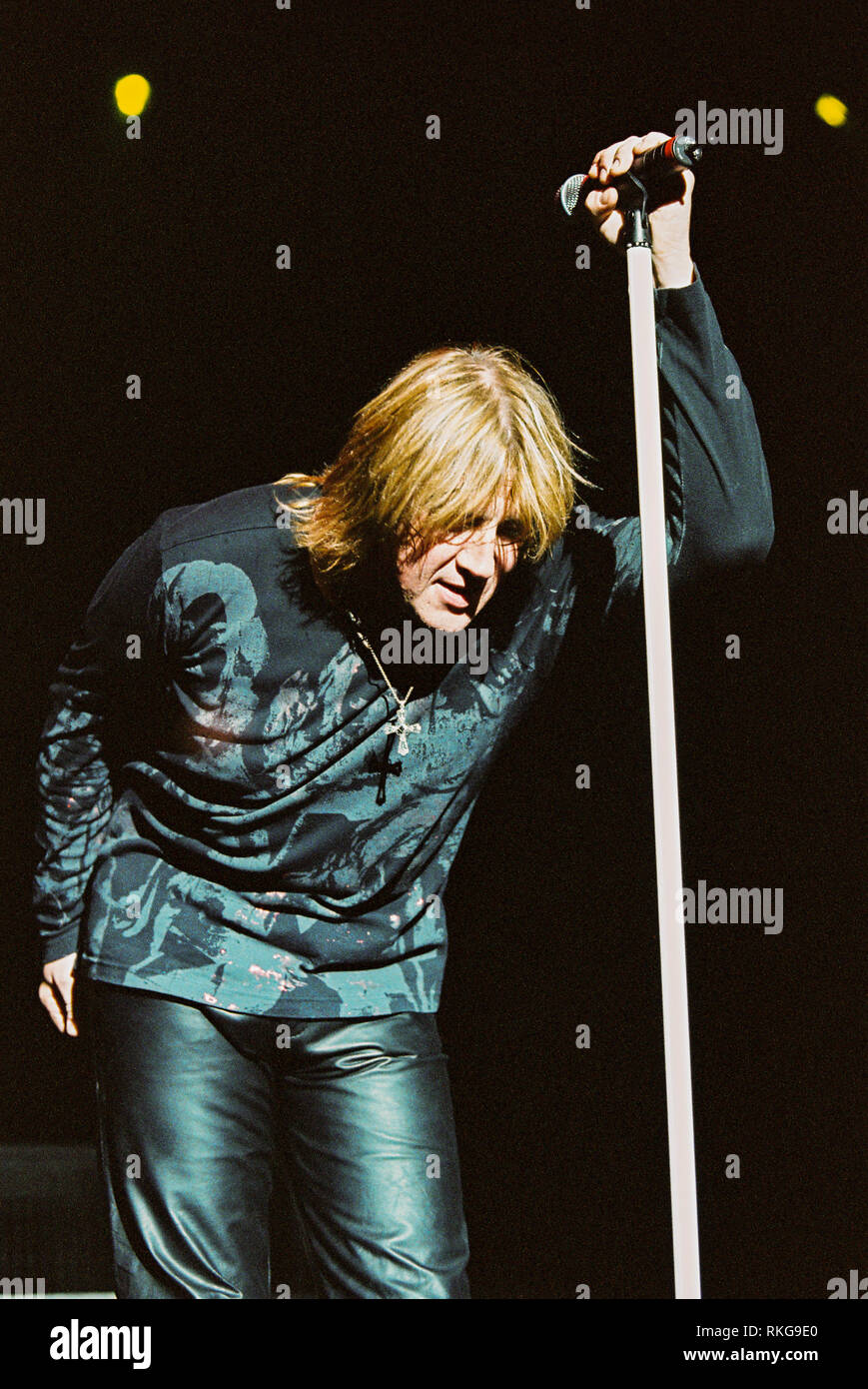 Def leppard singer joe elliott hi-res stock photography and images - Alamy
