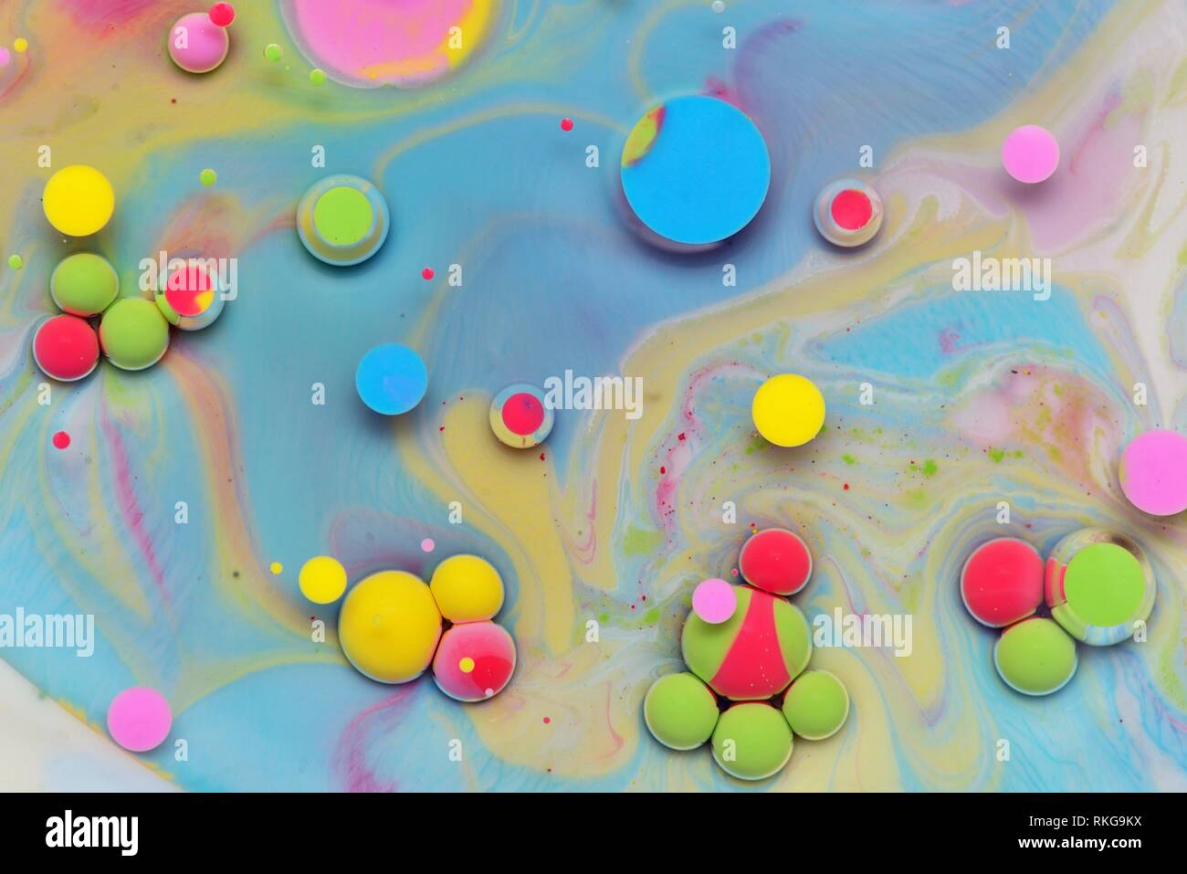 Ellipse water hi-res stock photography and images - Alamy