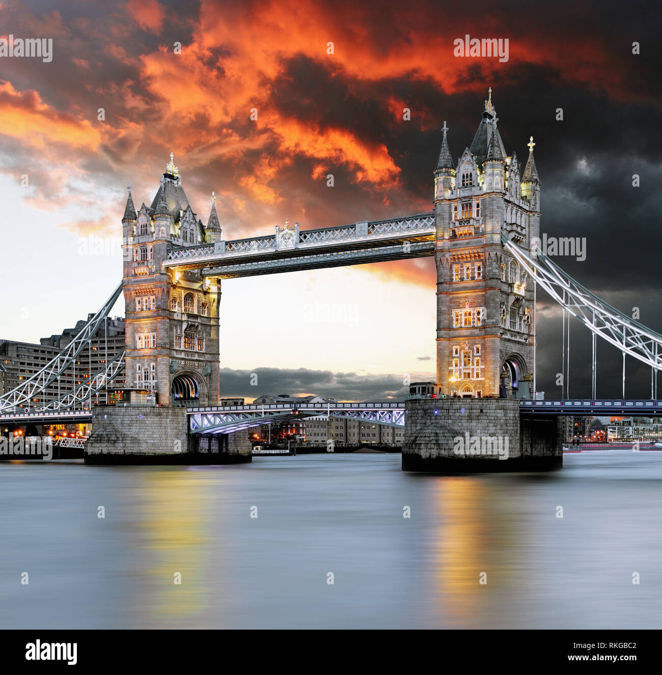 Tower bridge at red sunset Stock Photo - Alamy