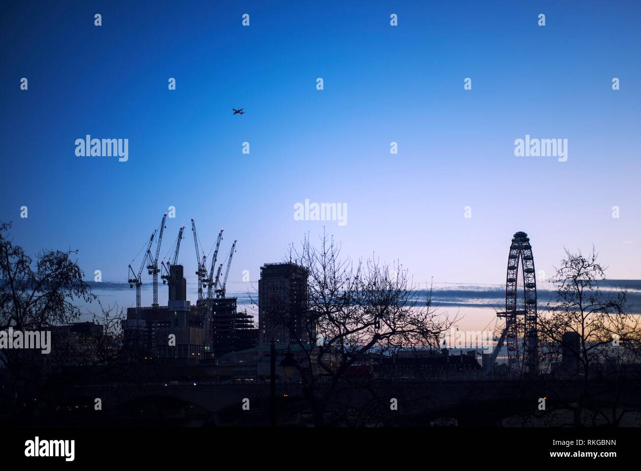 Shell center london hi-res stock photography and images - Alamy