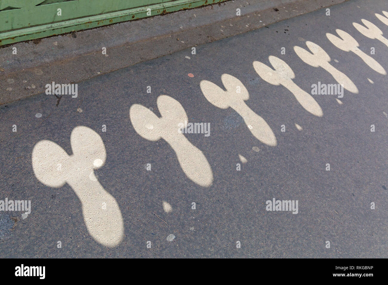 Sun shining through Westminster Bridge creates rude shadows on the ...