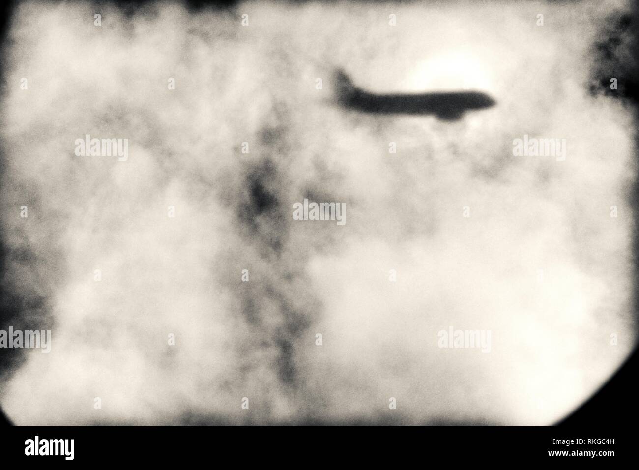 Commercial airplane shadow hi-res stock photography and images - Alamy