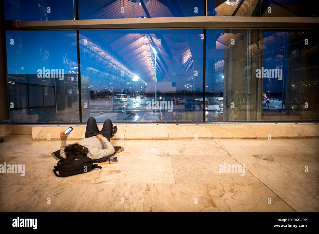Airfield ground man hi-res stock photography and images - Alamy