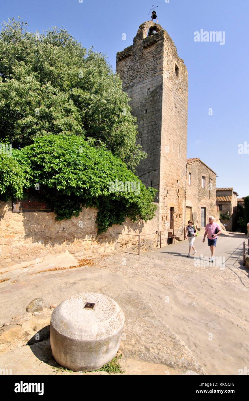 Peratallada spain castle hi-res stock photography and images - Alamy