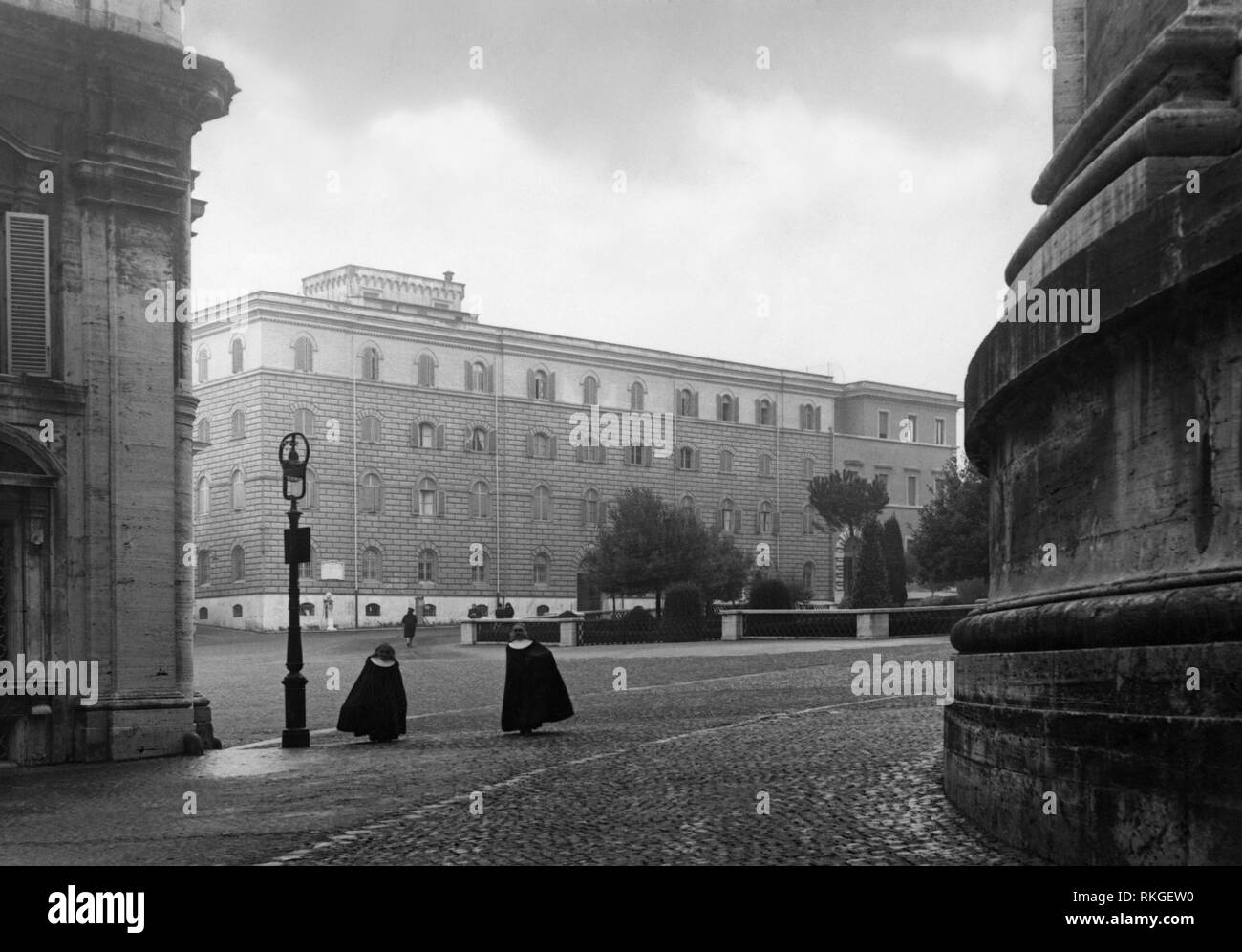 palace of san carlo, vatican city 1943 Stock Photo - Alamy