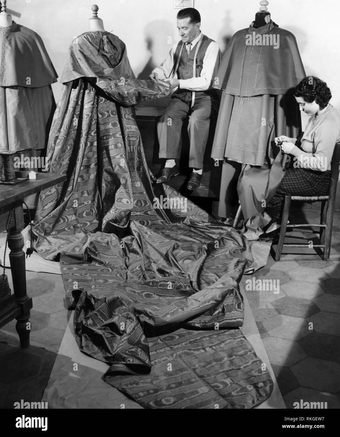 Religious clothes Black and White Stock Photos & Images - Alamy