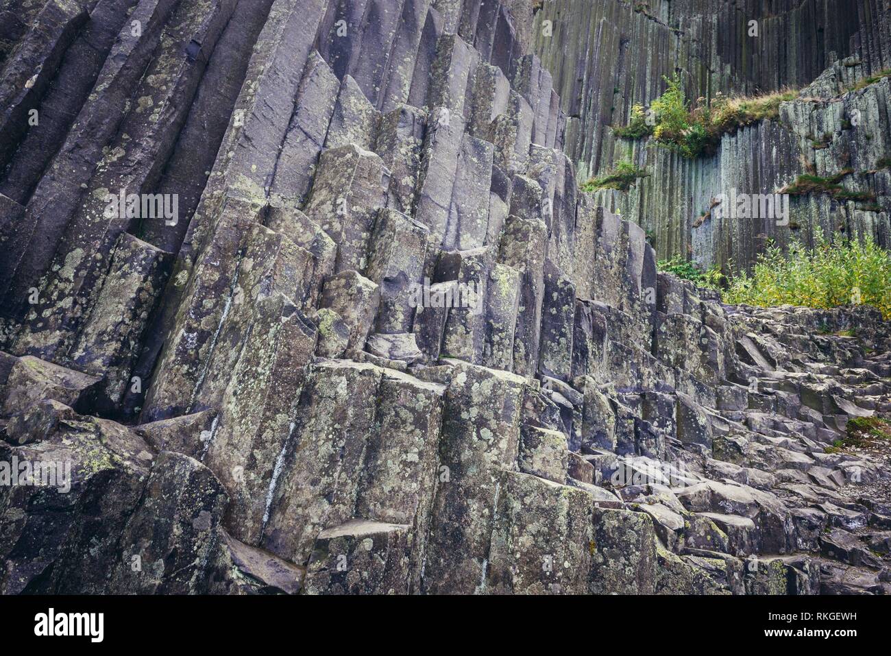 Jointed bedrock hi-res stock photography and images - Alamy