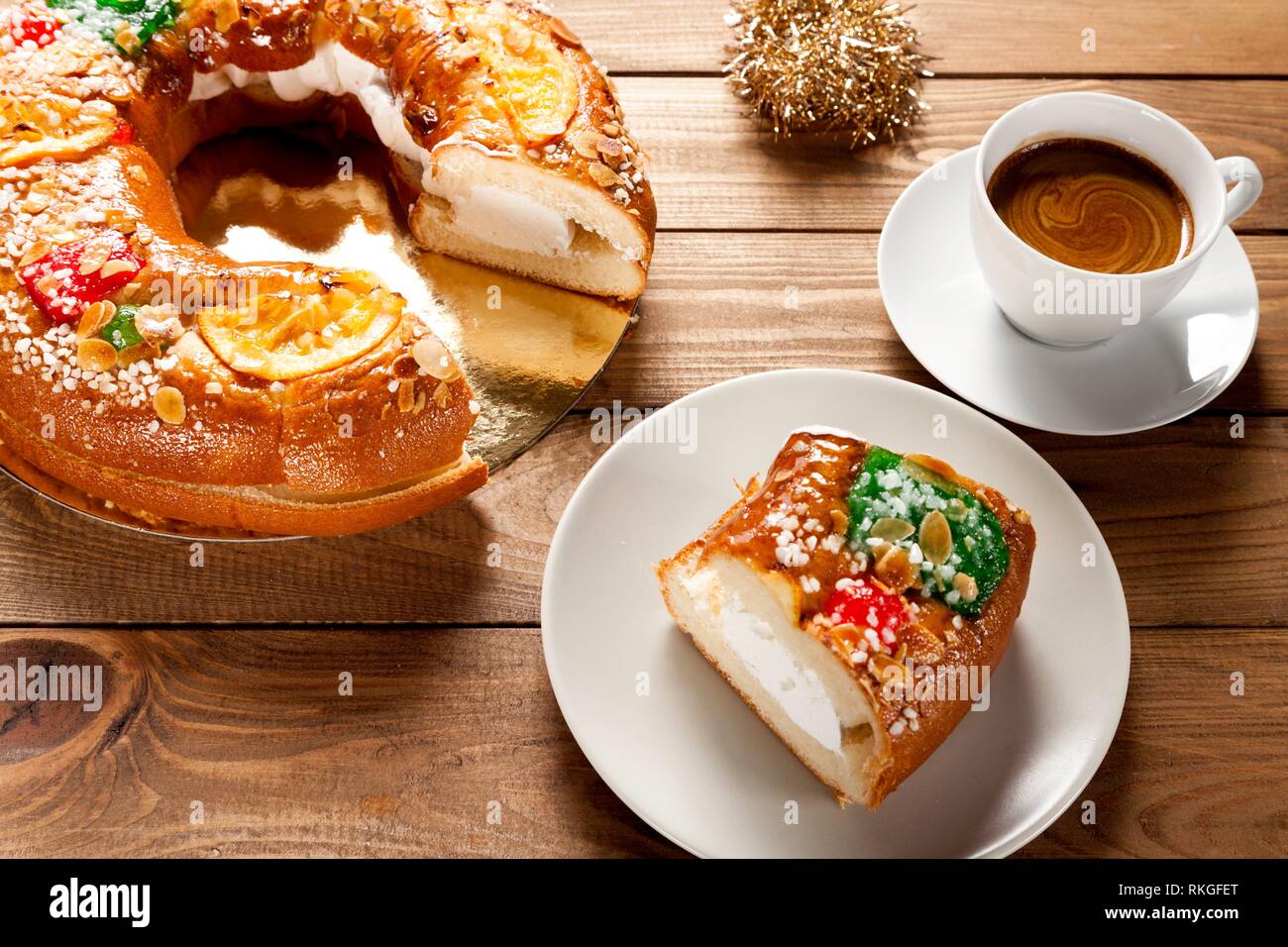 Spanish king cake hi-res stock photography and images - Alamy