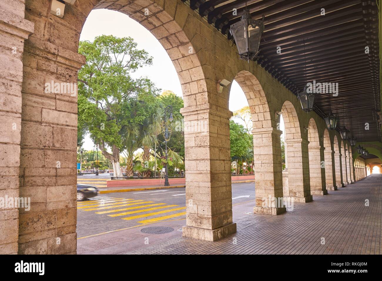 Merida mexico arc hi-res stock photography and images - Alamy