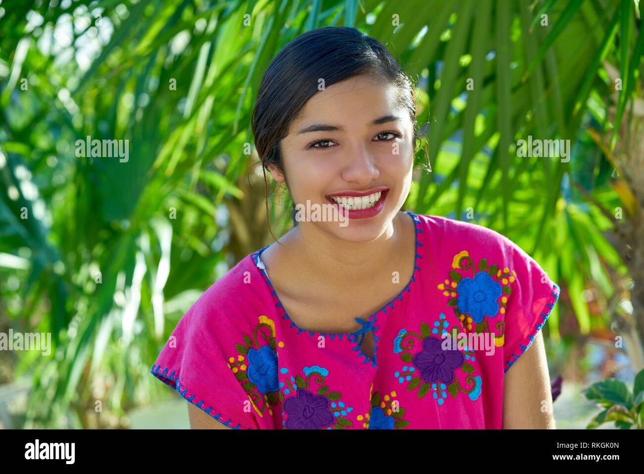 Mexican indian latin girl mayan hi-res stock photography and images - Alamy