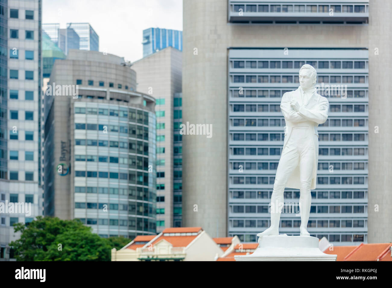 Raffles statue sir stamford raffles hi-res stock photography and images - Alamy