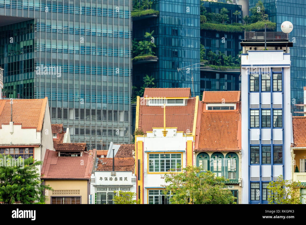 Tourist attraction Boat Quay at Raffles Place shophouse restaurants and ...