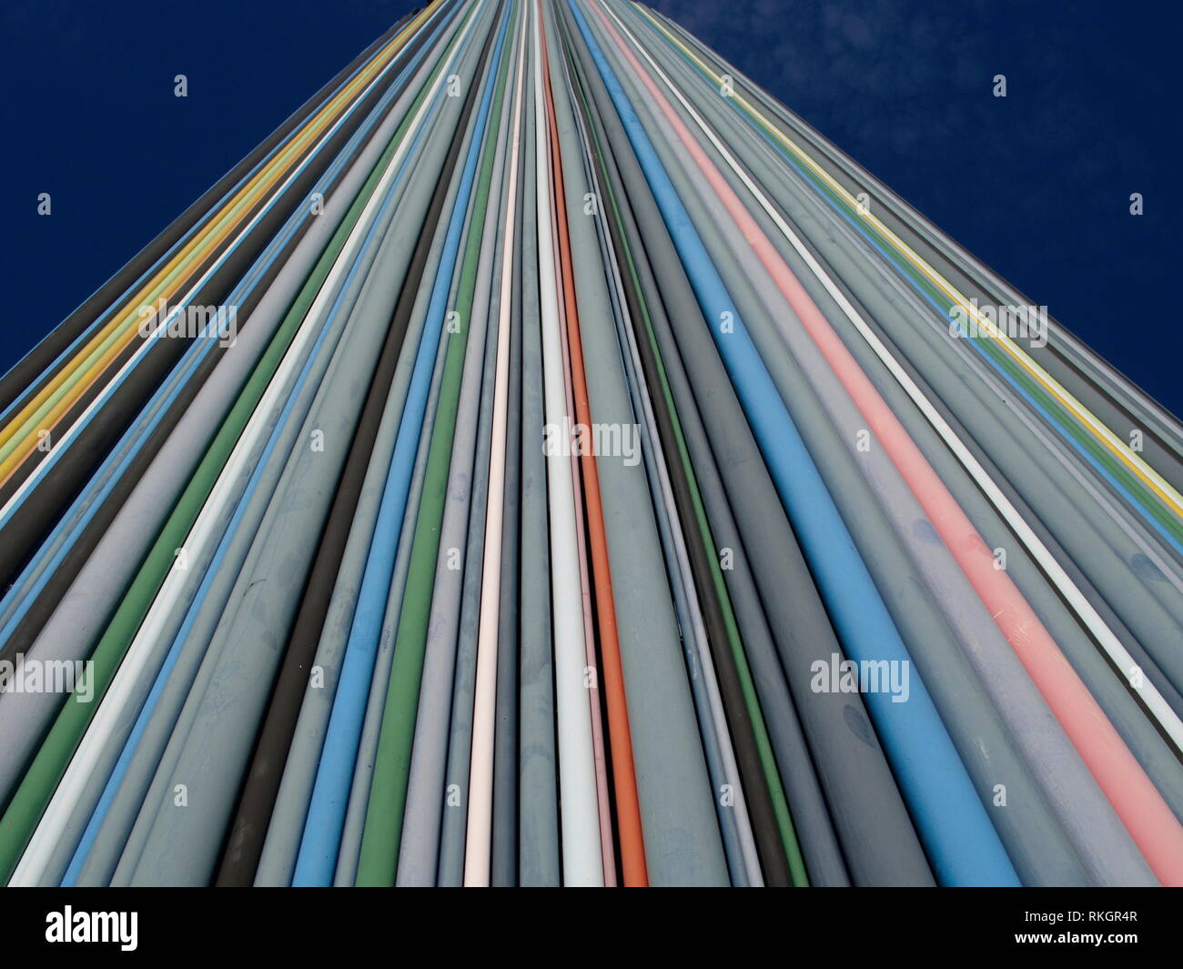 RAYMOND MORETTI SCULPTURE IN PARIS LA DEFENSE - LA DEFENSE " LE MORETTI ...