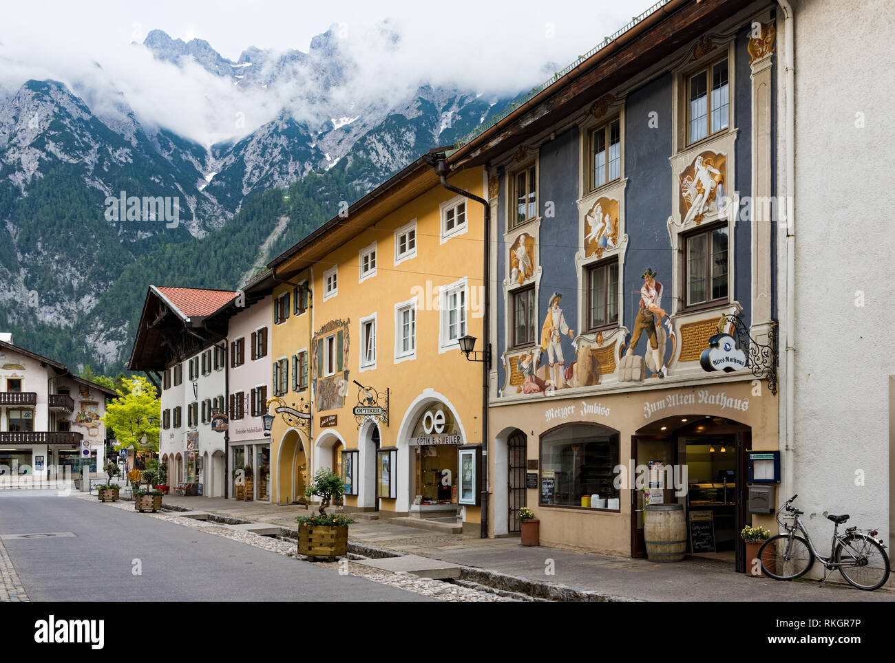 Old house facade in mittenwald hi-res stock photography and images - Alamy