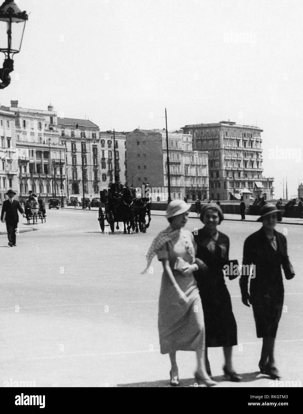 Piazza della Vittoria, naples, campania, italy 1920 1930 Stock Photo ...