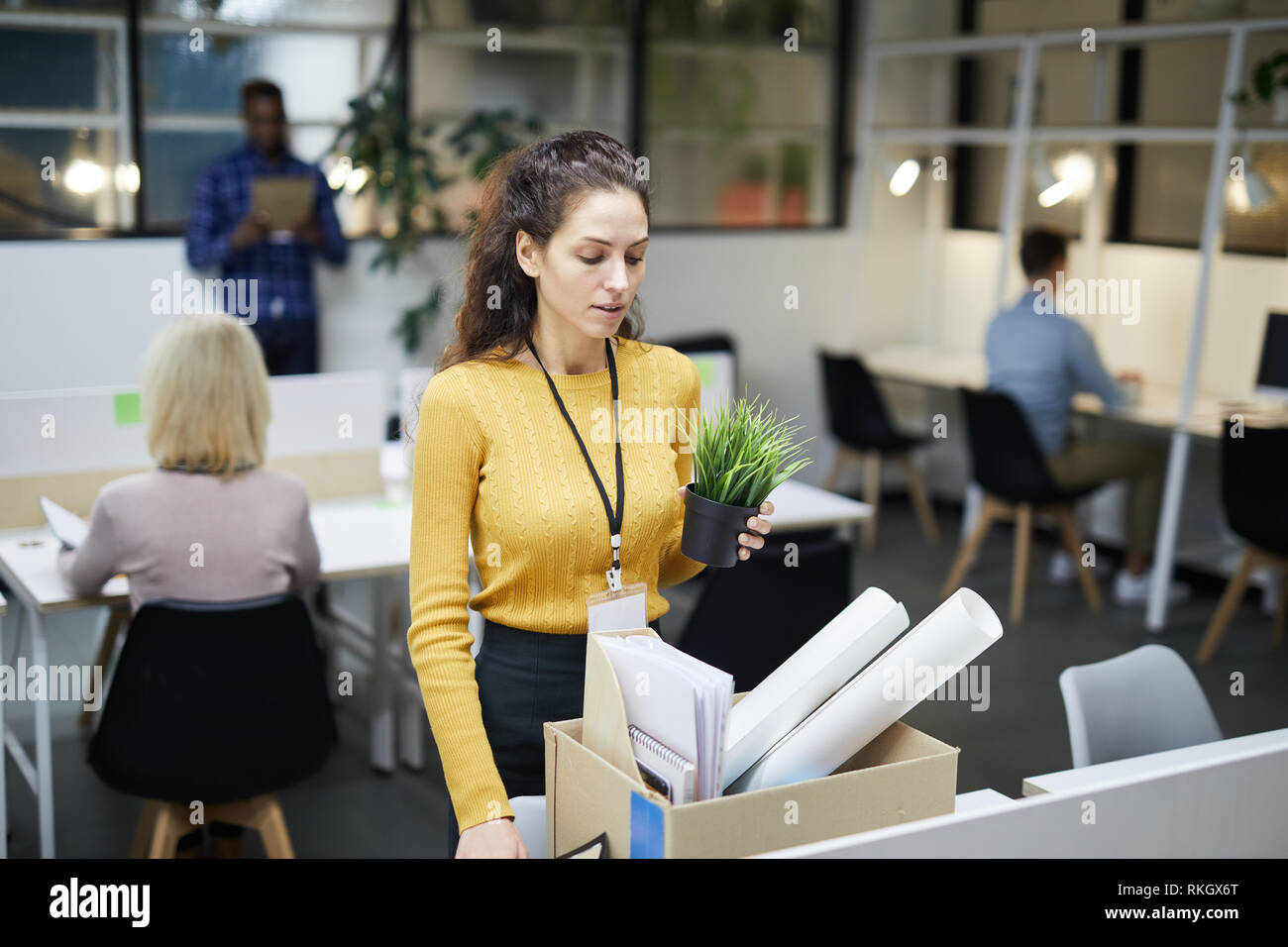 Employee leaving hi-res stock photography and images - Alamy
