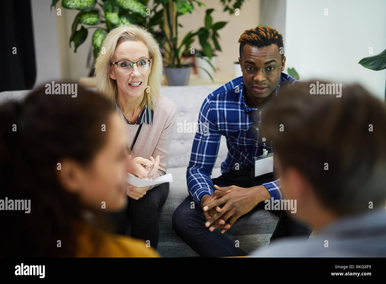 Multiethnic multi ethnic group discussion hi-res stock photography and ...