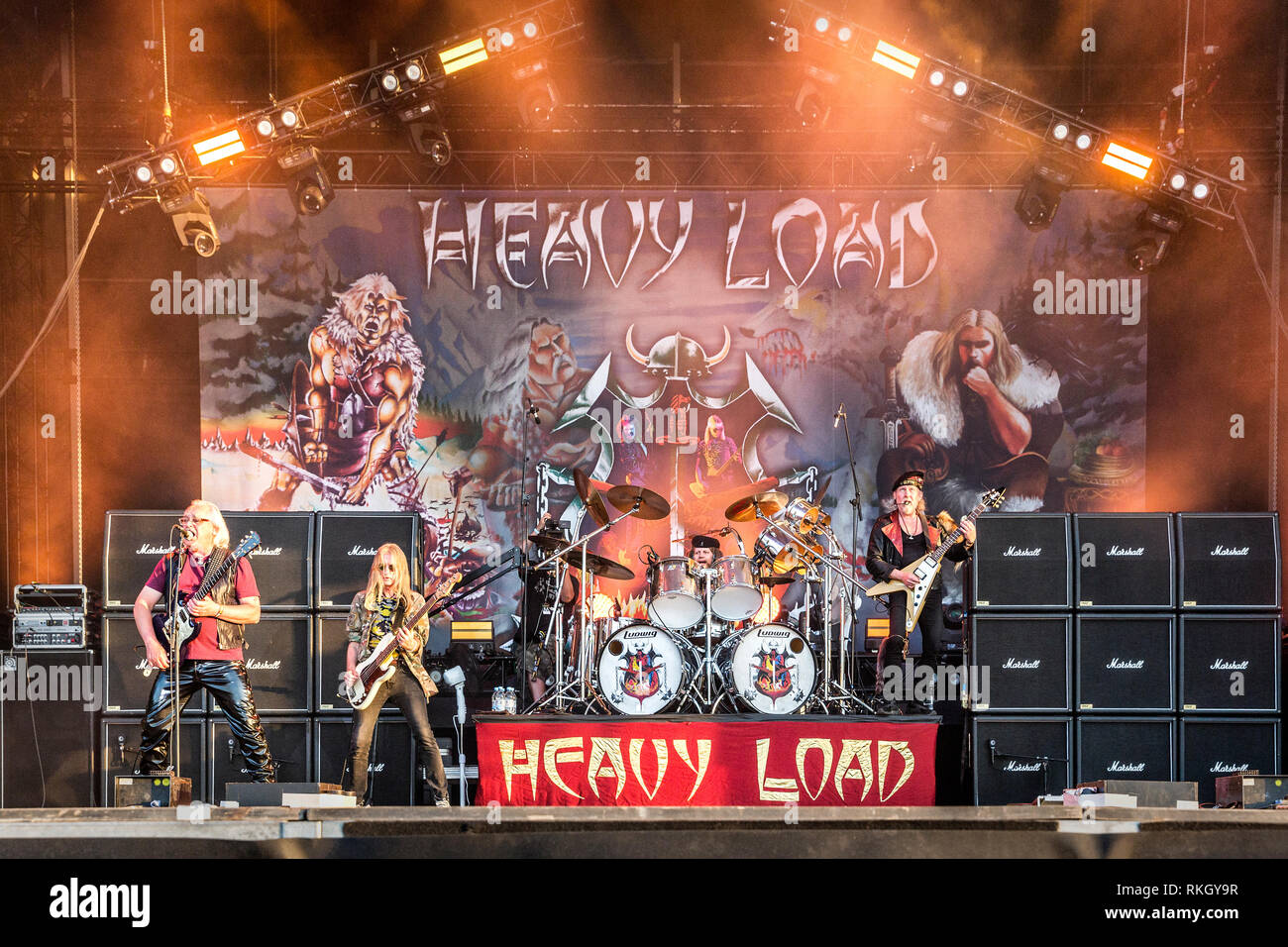 Heavy load band hi-res stock photography and images - Alamy
