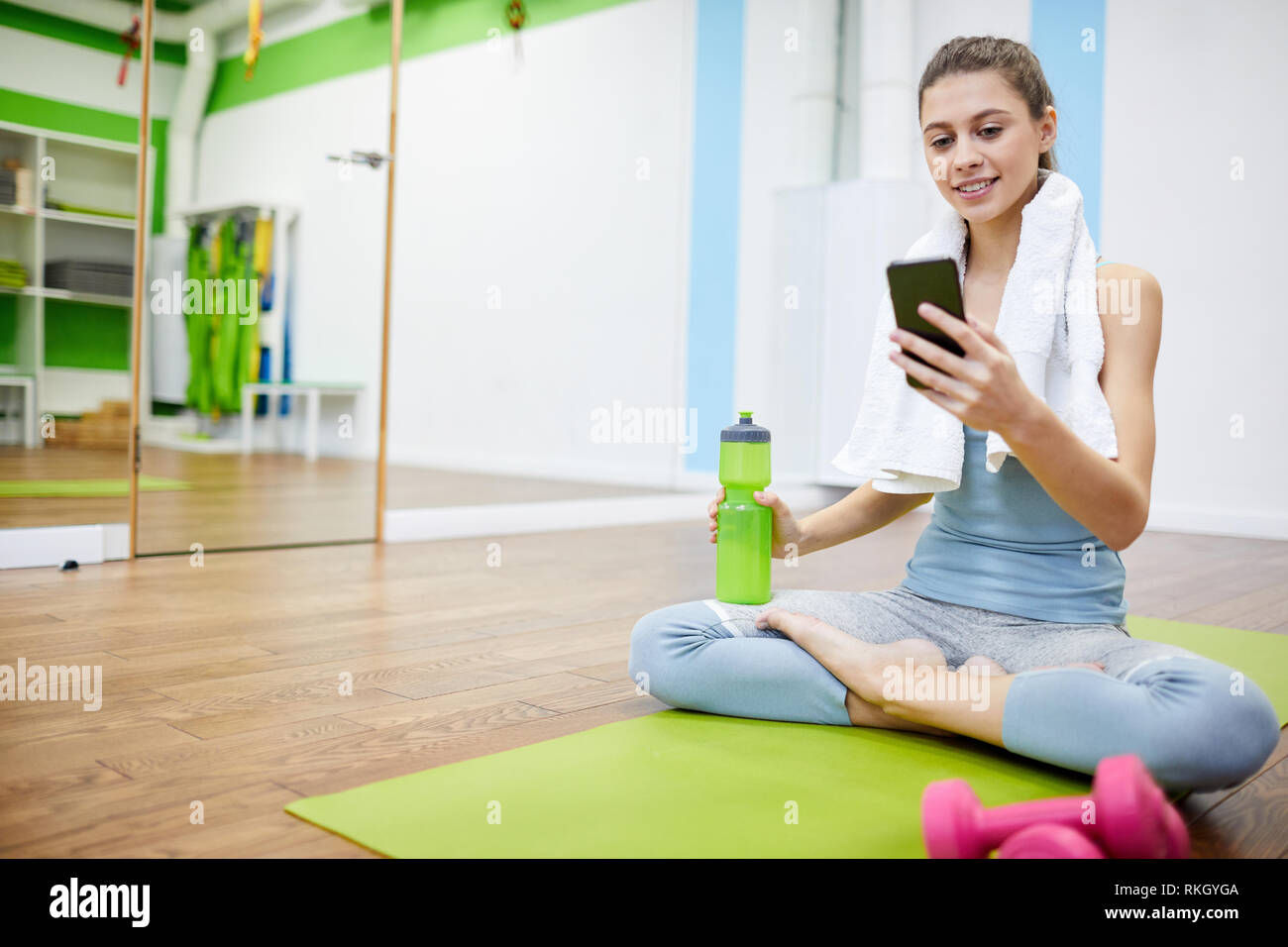 Sitting relaxing break hi-res stock photography and images - Alamy